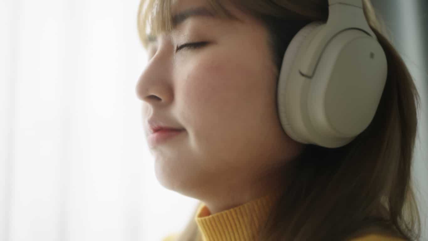 How Noise Affects Your Mood and Memory | Kampsen Hearing | Blog